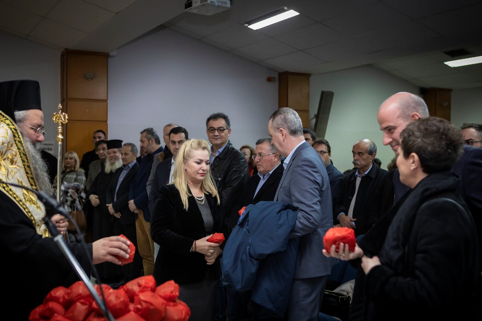 Κοπή Πρωτοχρονιάτικης Βασιλόπιτας στην Ιερά Μητρόπολη Κιτρους ...