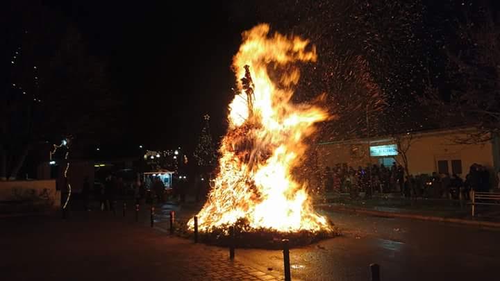 Αναβίωση του εθίμου «ΤΟ ΚΑΨΙΜΟ ΤΟΥ ΚΑΛΙΚΑΝΤΖΑΡΟΥ» στον Άνω Άγιο Ιωάννη ...